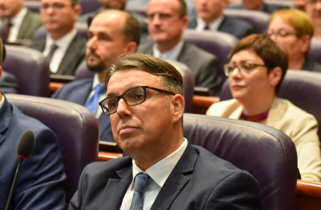 Избрана новата влада на Македонија - Нова Македонија